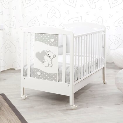 Patut bebe din lemn masiv, cu sertar, roti, laterale culisabile si ...