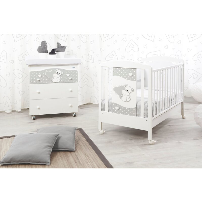 Patut bebe din lemn masiv, cu sertar, roti, laterale culisabile si ...