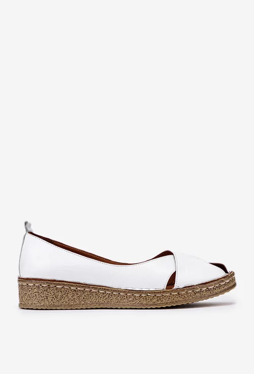 Balerini albi din piele naturala cu decupaje - Dasha.ro