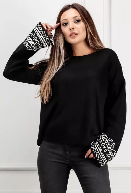 Pulover negru cu motive albe la mansete - Dasha.ro