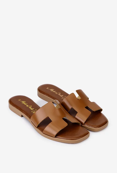 Sandale tip papuc maro din piele naturala - Dasha.ro